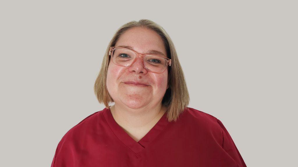 Laura Szabo Jeal - We are Kin Vet Community